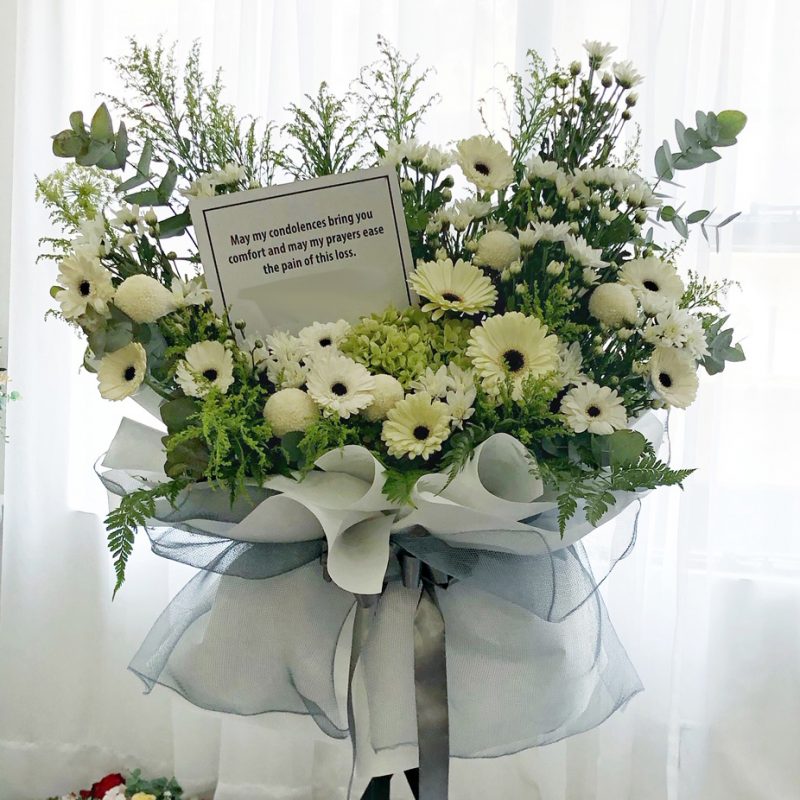 Sympathy Stand 04 - Lartiste - KL Florist