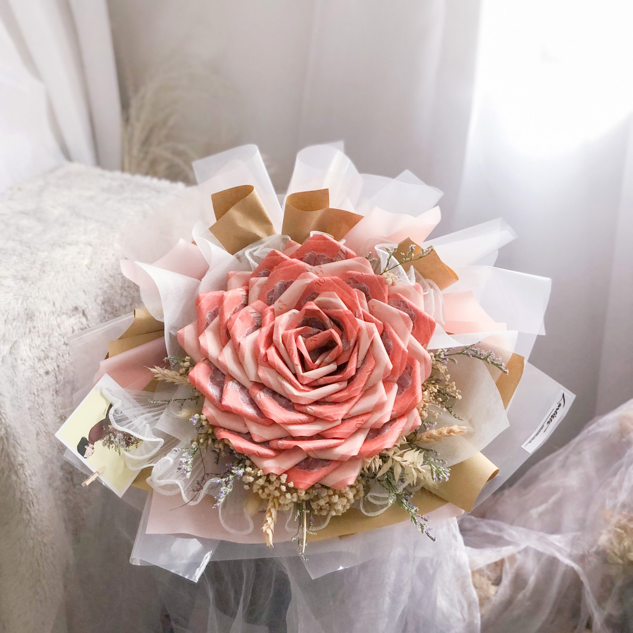 Cash Flower Bouquet 04 - Lartiste - KL Florist