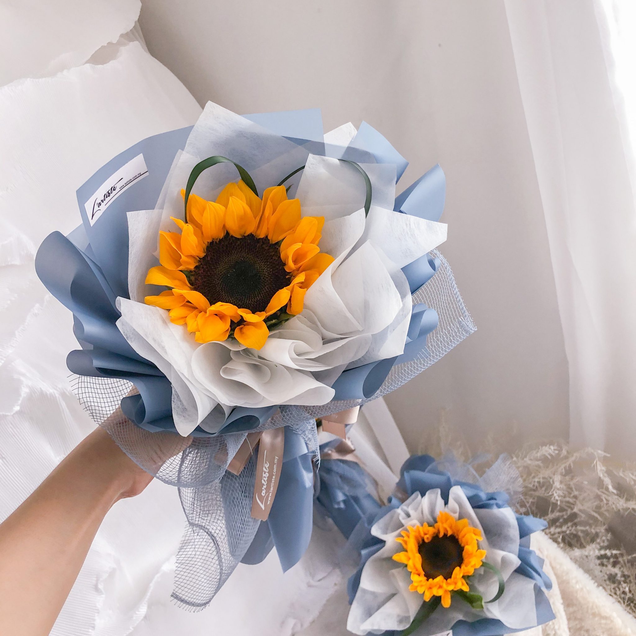 Mini Sunflower 02 - Lartiste - KL Florist