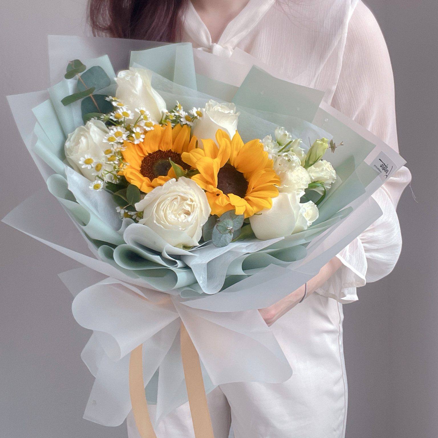 Sunflower & Roses Bouquet - 03 - Lartiste - KL Florist
