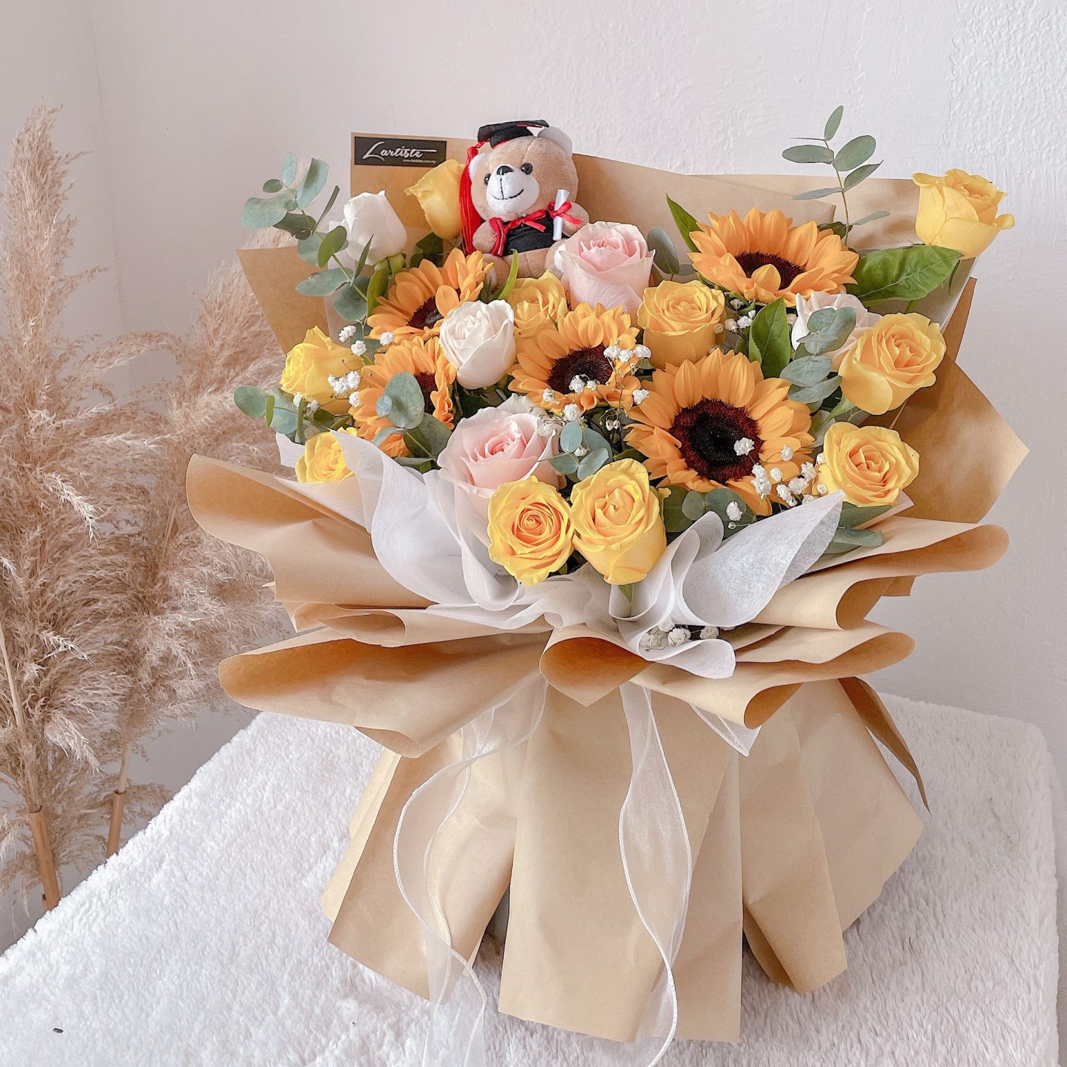 Graduation Bouquet - 10 - Lartiste - KL Florist