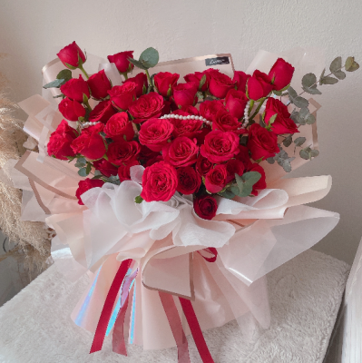 Red Roses (30 stalks) with Pearl - Lartiste - KL Florist